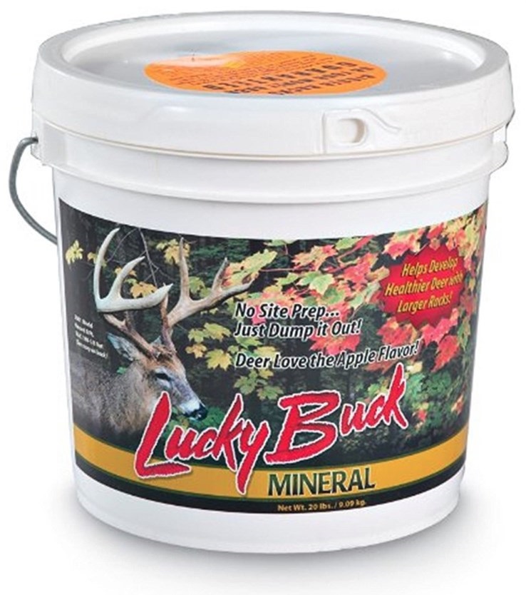 Lucky Buck Mineral 20lb Bucket LUCKY BUCK 20L | Rural King