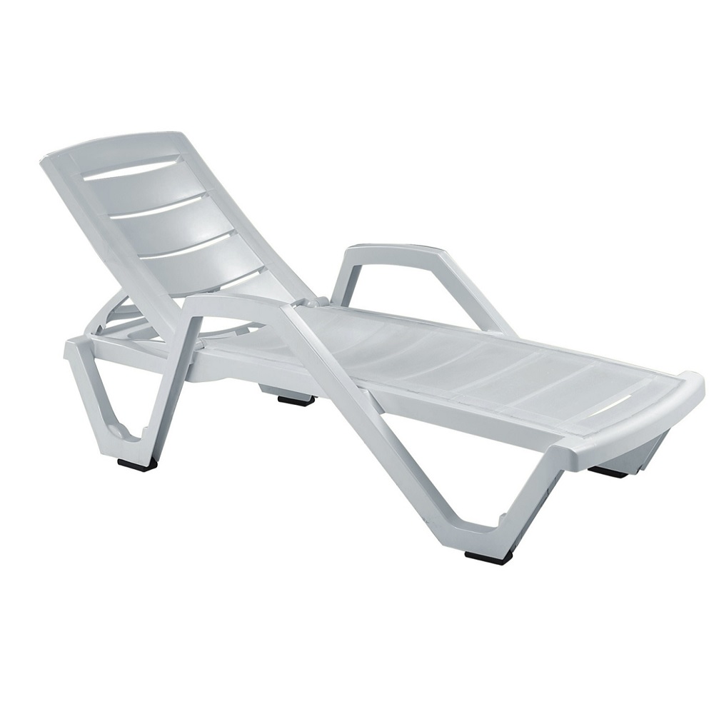 Gracious Living Baja Layout Chair, White - 15250-15 | Rural King