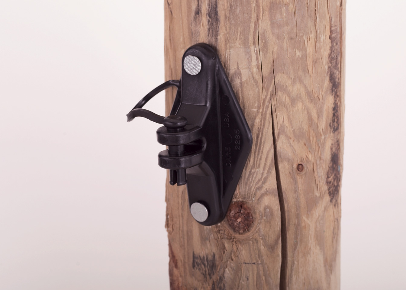 Dare Wood Post Pin-Lock Insulators with Nails - Black, 25 Pack - 2249 ...